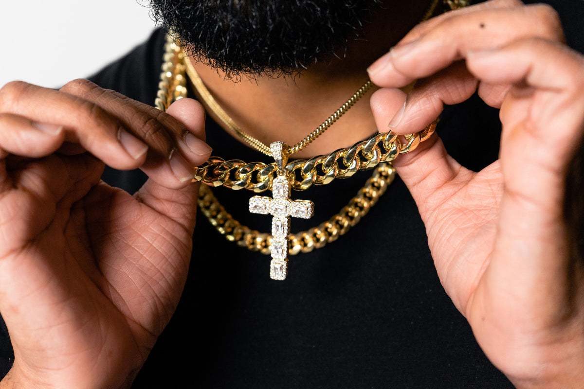 The Popularity of Men's Gold Chains